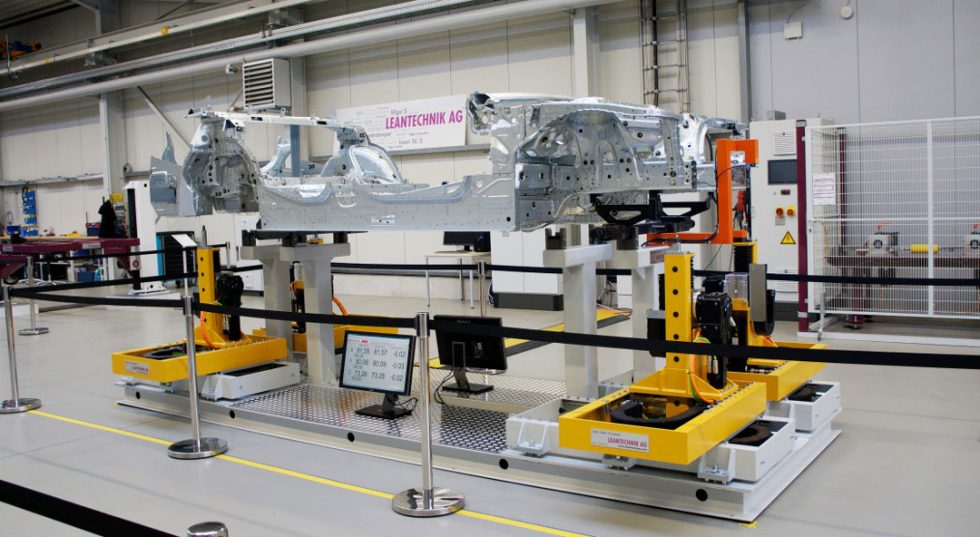 Drei-Achs-Positioniersystem - LEANTECHNIK AG
